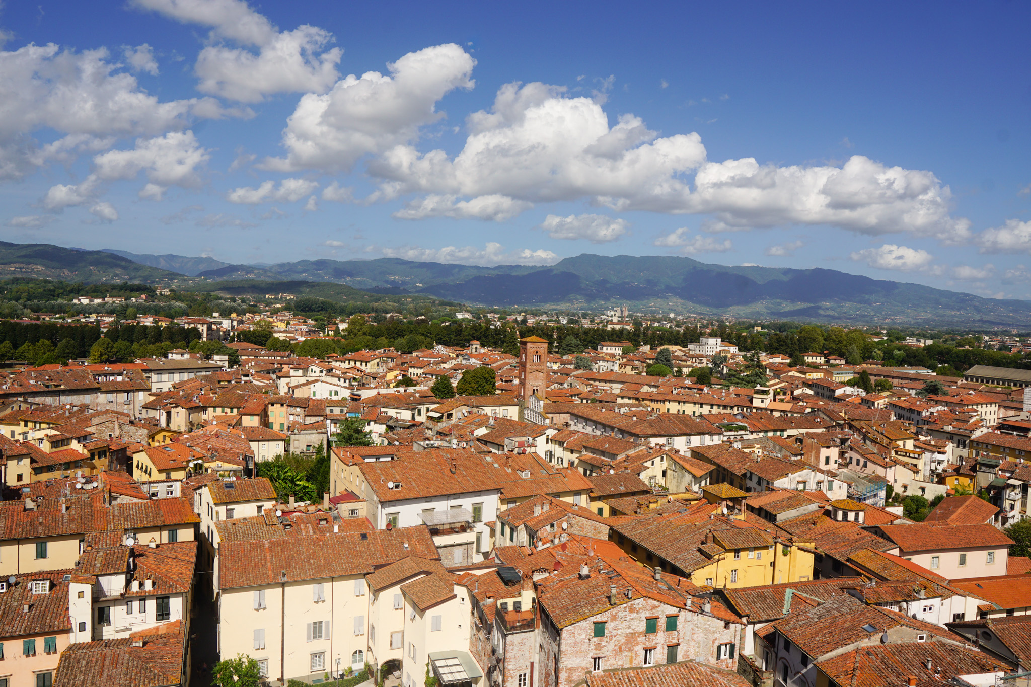 How to visit Pisa and Lucca in one day - day trip from Florence ...
